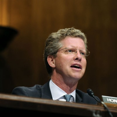 Senate Panel Approves OMB Director Nomination - Government Executive