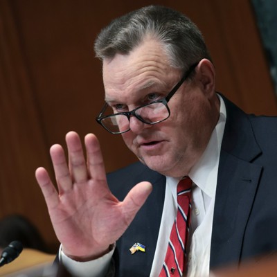 VA Docs Are One Step Closer to Earning More than $400K Annually ...