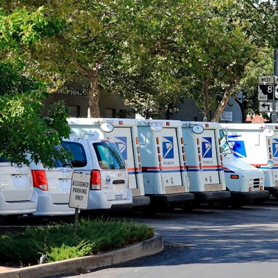 USPS begins issuing layoff notices to some employees - Government Executive