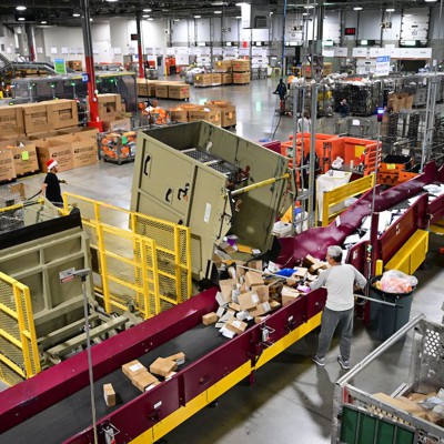 USPS to offer discounts in hopes of boosting mail usage - Government ...