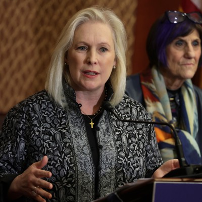 Lawmakers urge OPM to update parental leave policy docs - Government ...