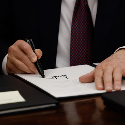 Trump wants a faster security clearance process, too - Government Executive