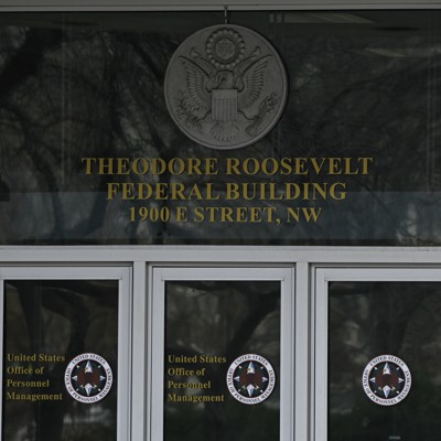 Lawmakers sound alarm on administration of USPS health care program ...