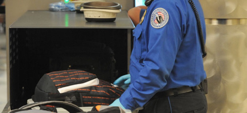 TSA, union reach agreement on labor contract - Government Executive