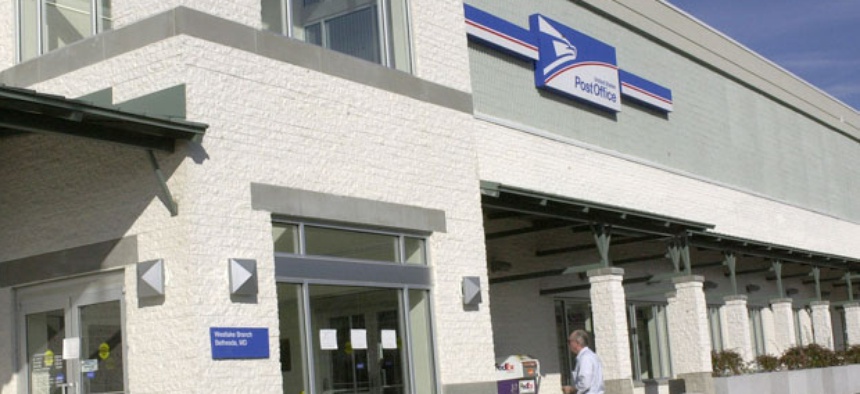 Postal Service debuts self-service kiosks - Government Executive